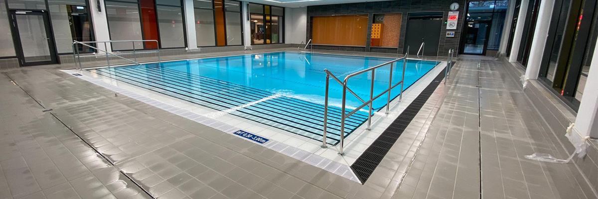 Pool stairs for public swimming pools by Variopool BV.